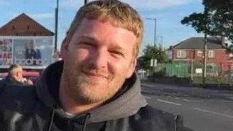 Further arrests made over death in Monk Bretton of Alan Sutton - BBC News