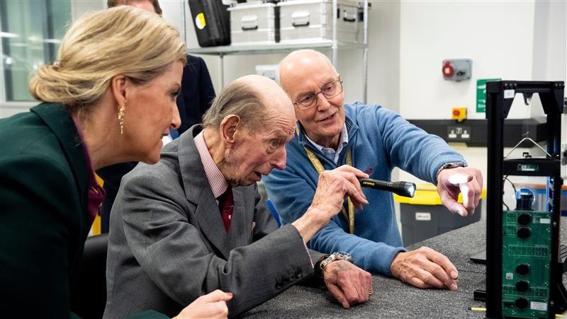 Royals visit University of Surrey to see space research - BBC News