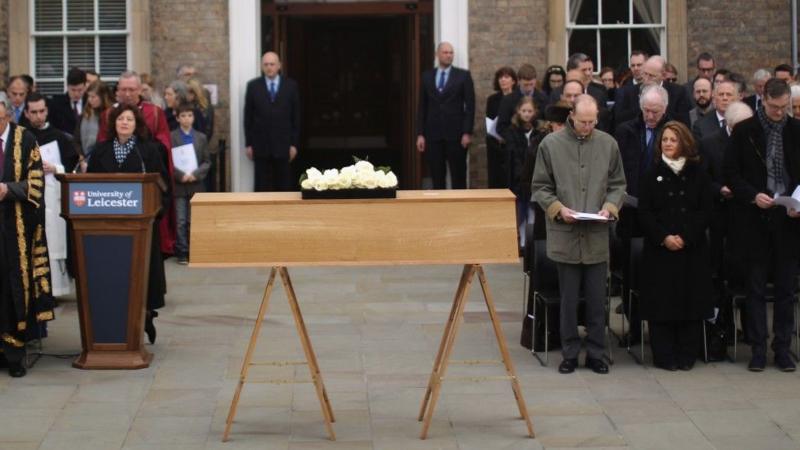 Richard III's final path to rest in Leicester 10 years on - BBC News