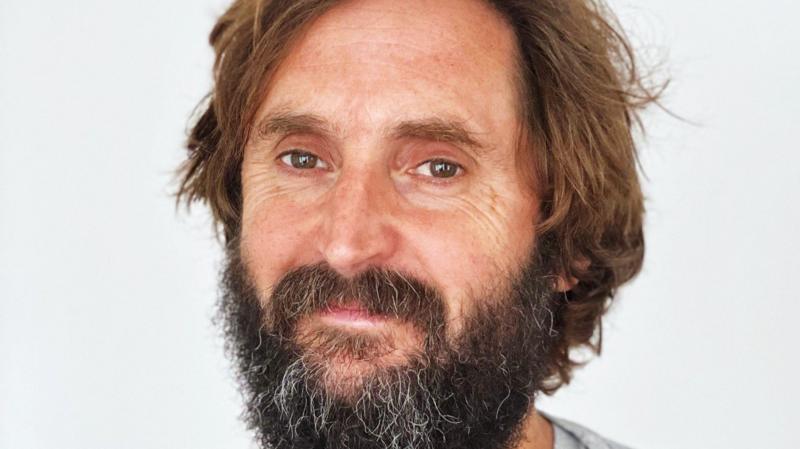 Sussex: Joe Wilkinson named as Brighton Half Marathon starter - BBC News