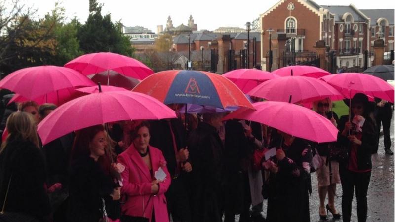 Herbert Howe: Liverpool funeral held for 'King of Bling' hairdresser ...