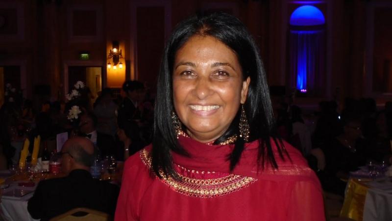 Ethnic women role models celebrated at Cardiff awards - BBC News