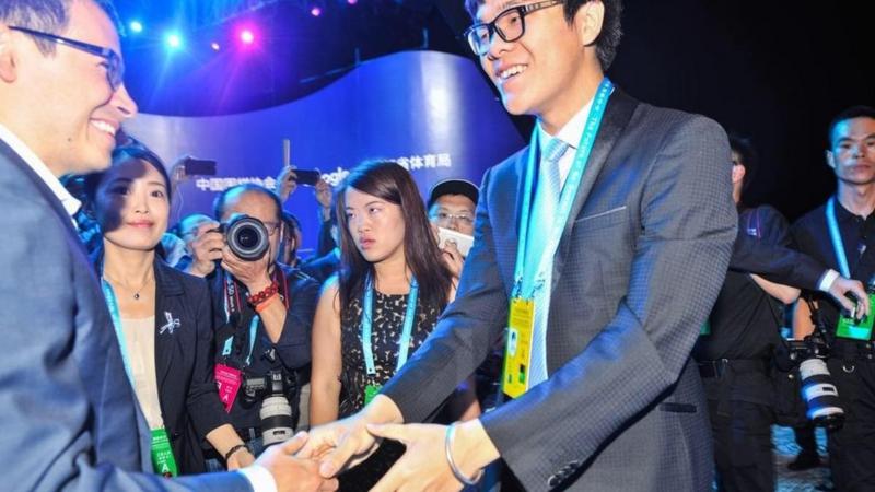 Google's AI takes on champion in fresh Go challenge - BBC News