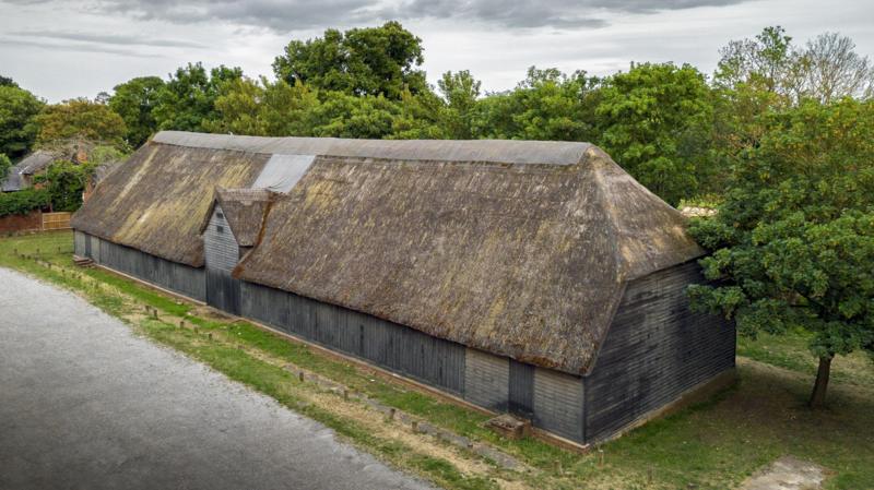 Heritage at-risk register: Fresh thatch for 15th century Tithe Barn - BBC News