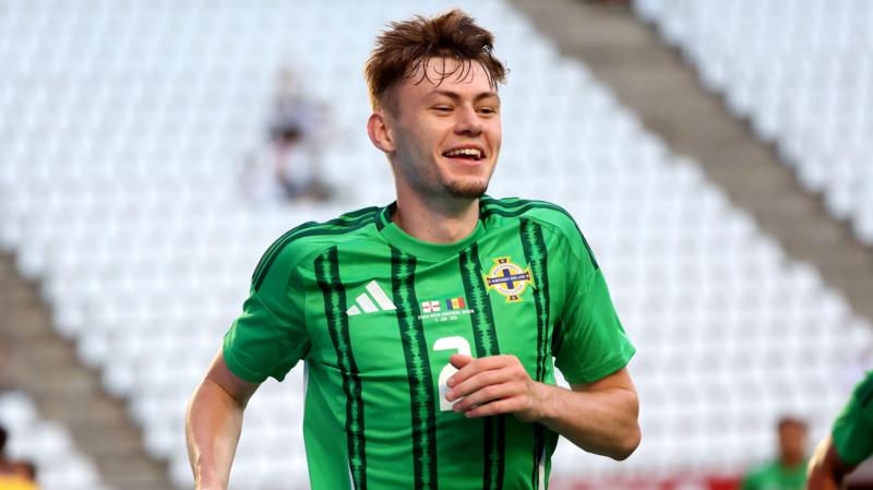 Northern Ireland Men's Football Team - BBC Sport