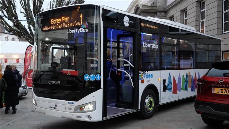 LibertyBus increases fares for adults and children in Jersey - BBC News