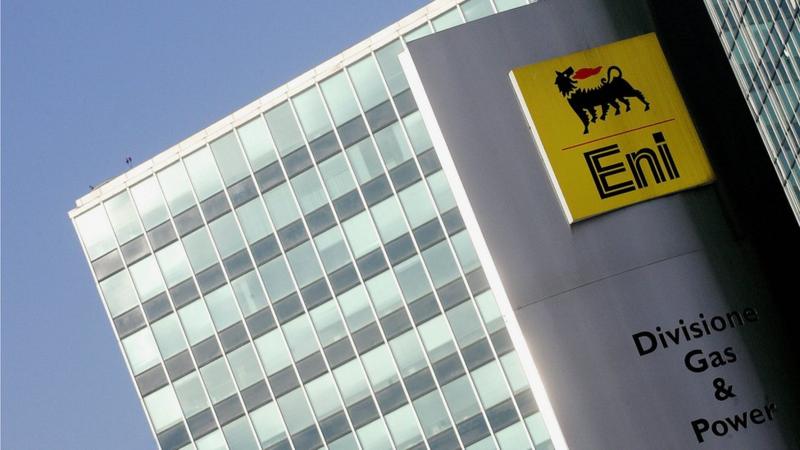 Italy's Eni discovers huge gas field off Egyptian coast - BBC News