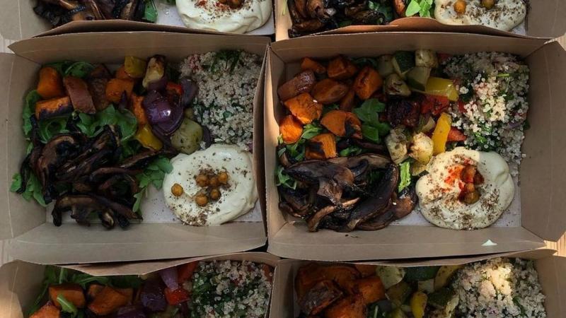 School meals: Marcus Rashford 'proud' of community response - BBC News