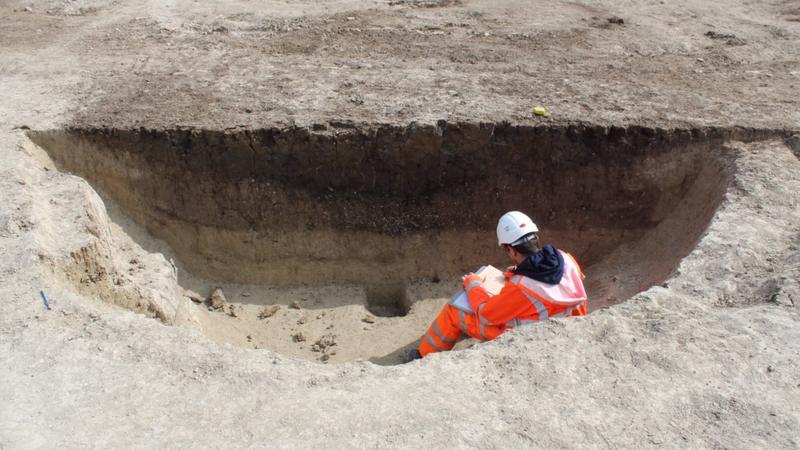 Broadway field hid 8,500-year-old Mesolithic Stone Age human settlement ...