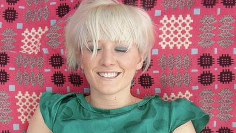 Welsh Music Prize: Indie rock band Adwaith win top award - BBC News