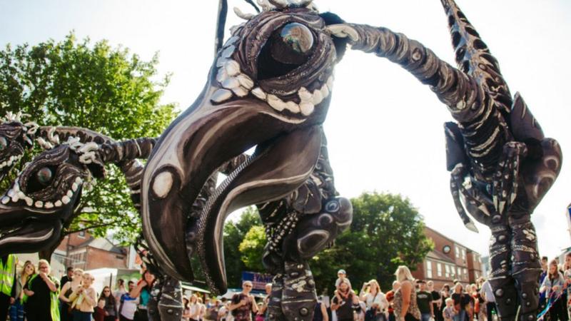 Slave trade and abolition to be remembered in Hull - BBC News