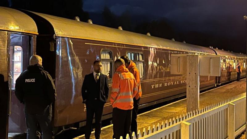 Two injured in Flying Scotsman crash at Highland station - BBC News