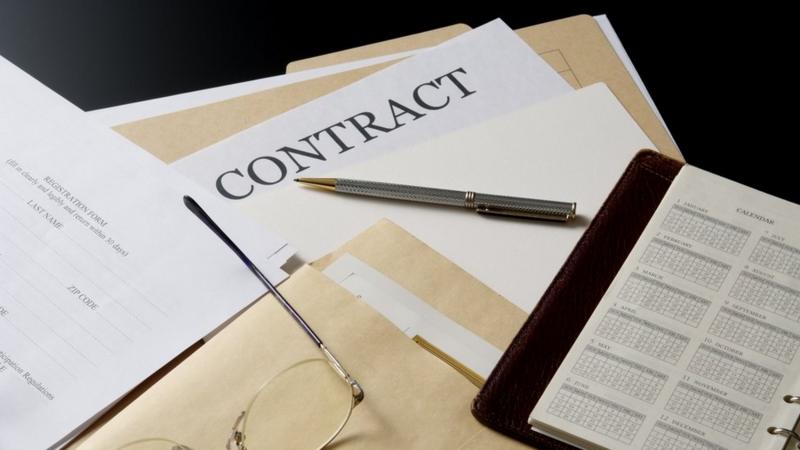 Is AI about to transform the legal profession? - BBC News