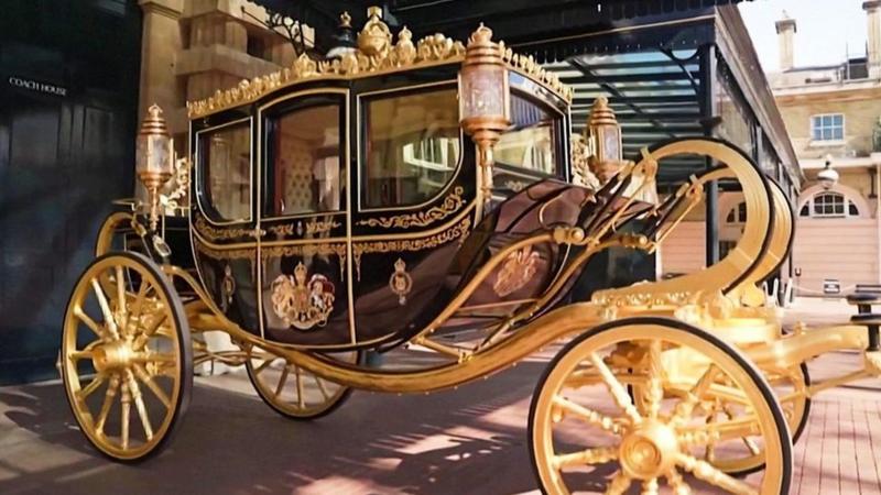 Coronation guest list: Who is going - and who isn't? - BBC News