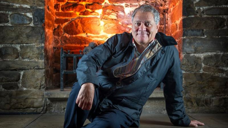 Welsh rugby icon singer Max Boyce turns 80 - BBC News