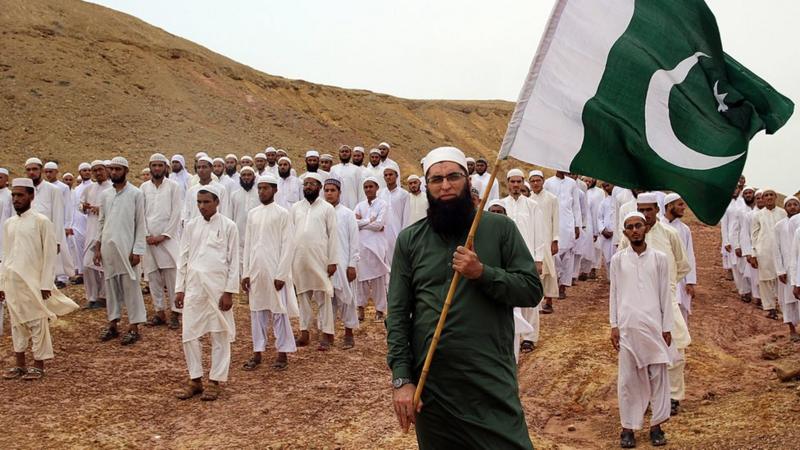 Junaid Jamshed: Pakistan's pop icon turned preacher - BBC News