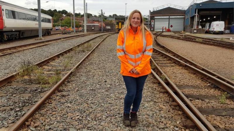 Southeastern and Greater Anglia want more women train drivers - BBC News