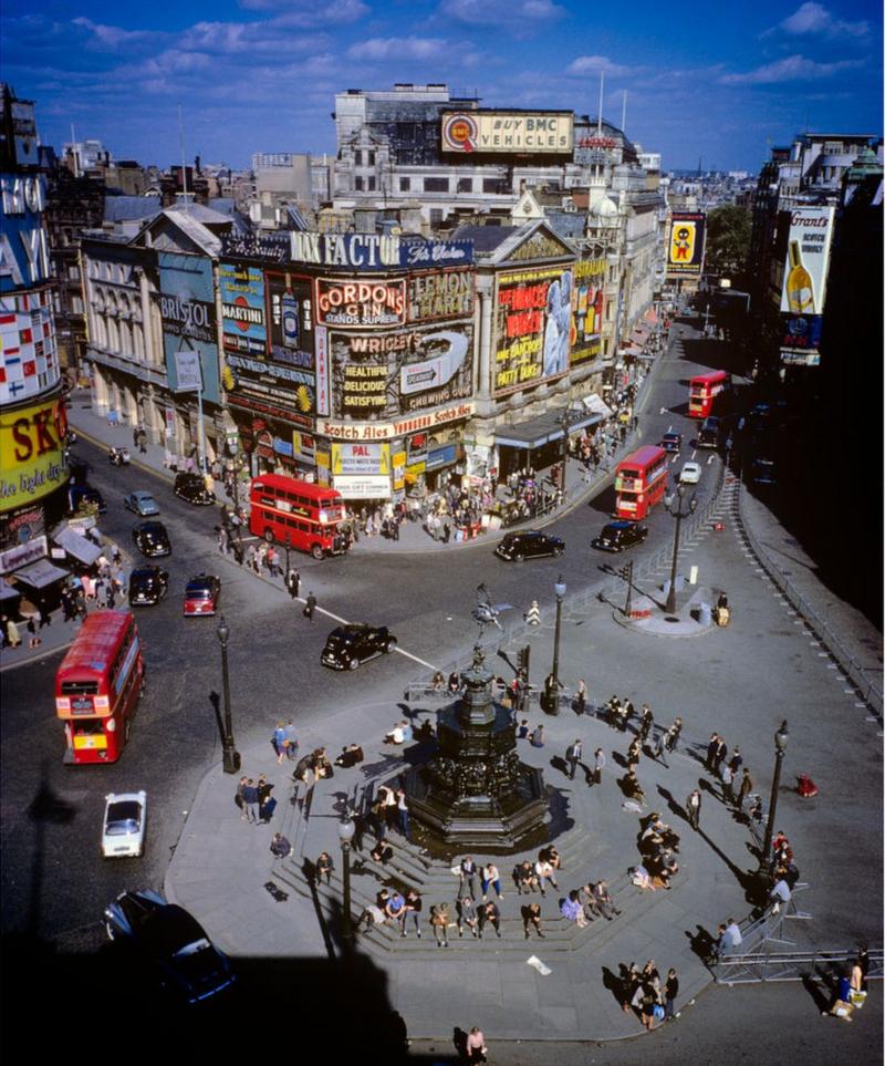 Piccadilly Circus: New screen to make landmark bolder and brighter ...