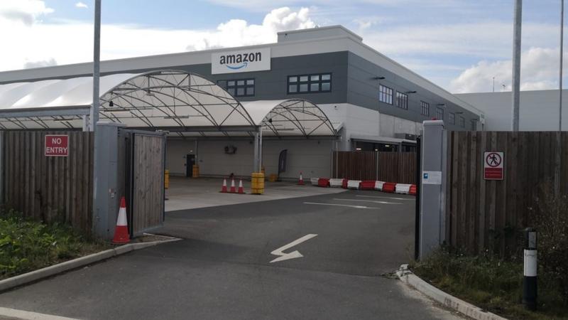 Amazon's new North Ferriby centre to create up to 2,000 jobs - BBC News