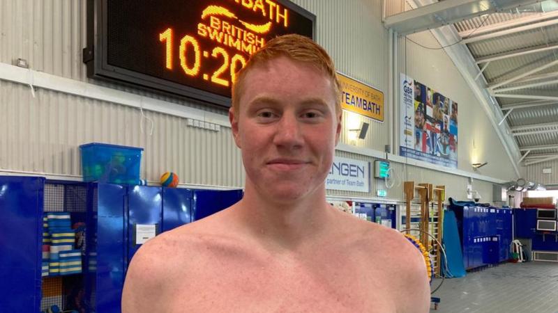 Tom Dean: 'incredible' to collect MBE says Olympic swimmer - BBC News