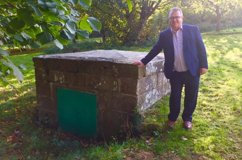 Edinburgh's little stone buildings hiding water secrets - BBC News