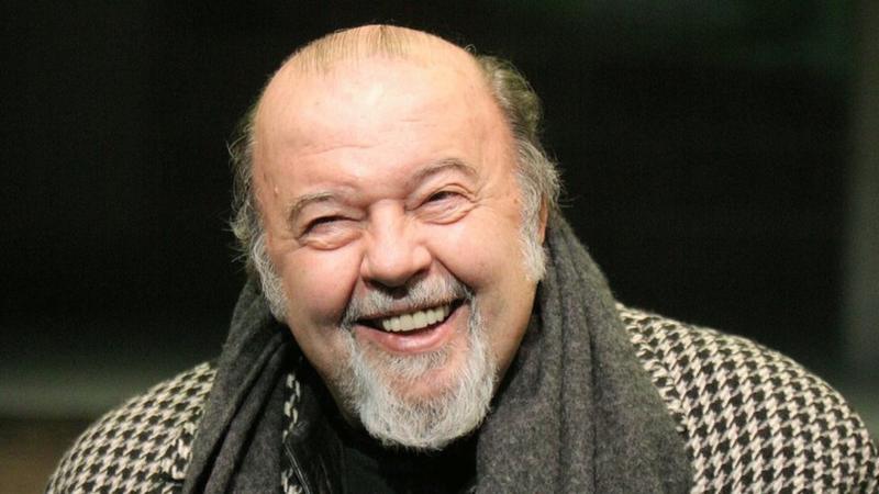 How Sir Peter Hall changed theatre - BBC News