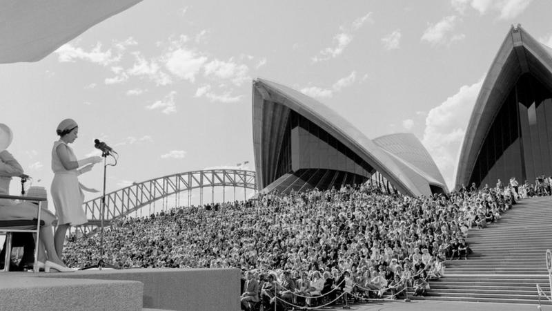 Sydney Opera House: The story of an icon in photos - BBC News