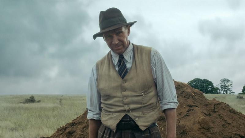 Sutton Hoo to have fresh dig exploring 'mysterious features' - BBC News