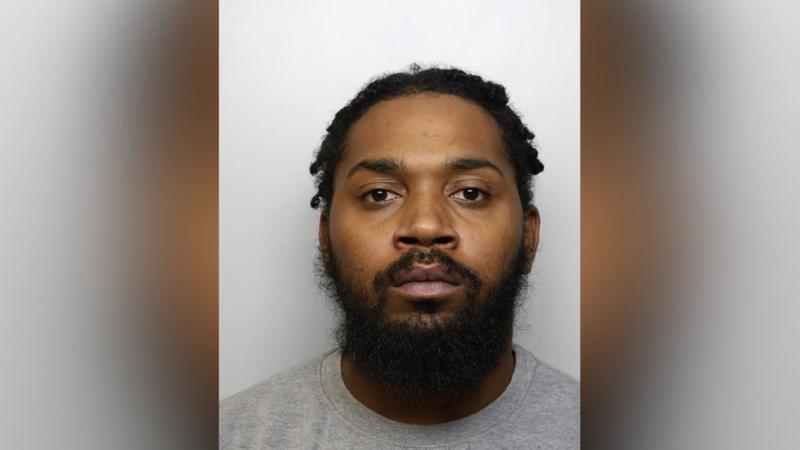 Jamie Meah: Leeds man in court charged with teenager's murder - BBC News