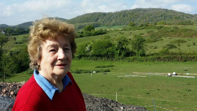 Castlemorton Common: The rave that changed the law - BBC News