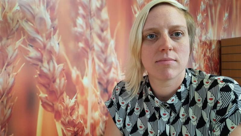 Should billboard advertising be banned? - BBC News