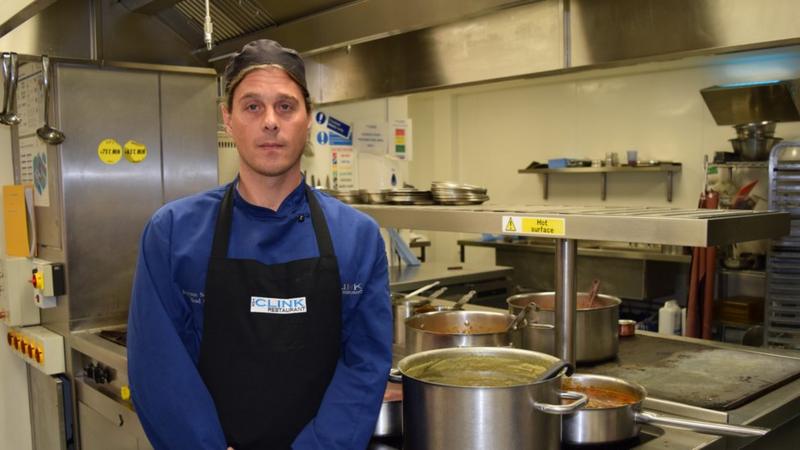 From crime to cooking: The restaurant changing inmates' lives - BBC News