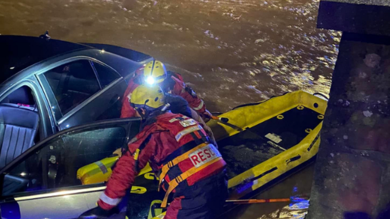 Storm Henk batters UK leading to power outages, travel disruption and ...