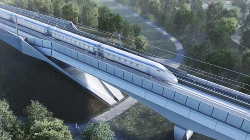 HS2 finishes Colne Valley Viaduct, 'UK's longest railway bridge' - BBC News