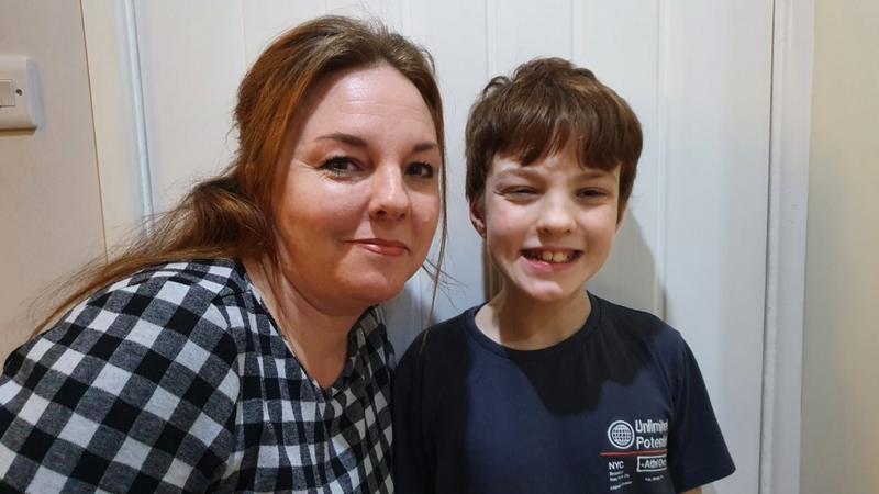 Dyspraxia: My life with the misunderstood condition - BBC News