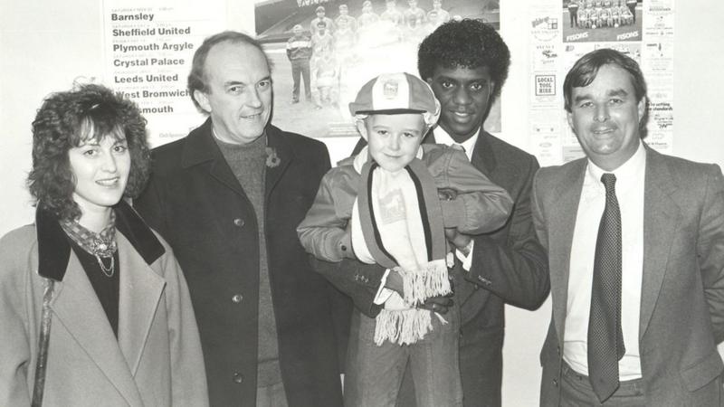 Dalian Atkinson: Living at speed on and off the pitch - BBC News