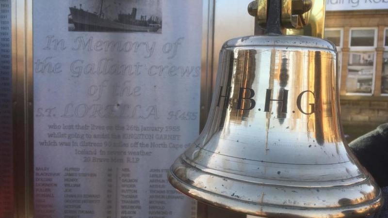 Hull's lost trawlermen remembered at service 55 years on - BBC News