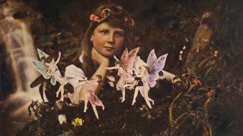 Friend believed Cottingley Fairies hoax photos were real - BBC News