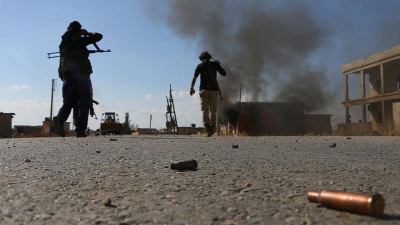 Aleppo bombing 'kills 14 members of one family' - BBC News