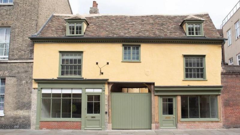 Cambridge map reveals 2,000 years of hidden history - BBC News