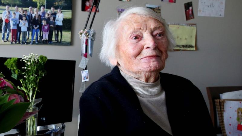 Nazi Ravensbrück camp: How ordinary women became SS torturers - BBC News