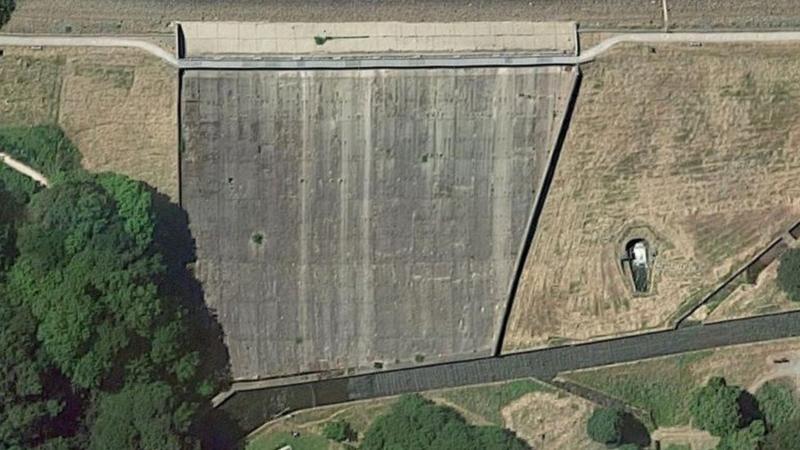 Whaley Bridge: How well was the dam maintained? - BBC News