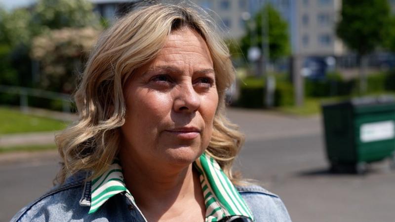 I've learned to love the girl I was - author of Poor - BBC News