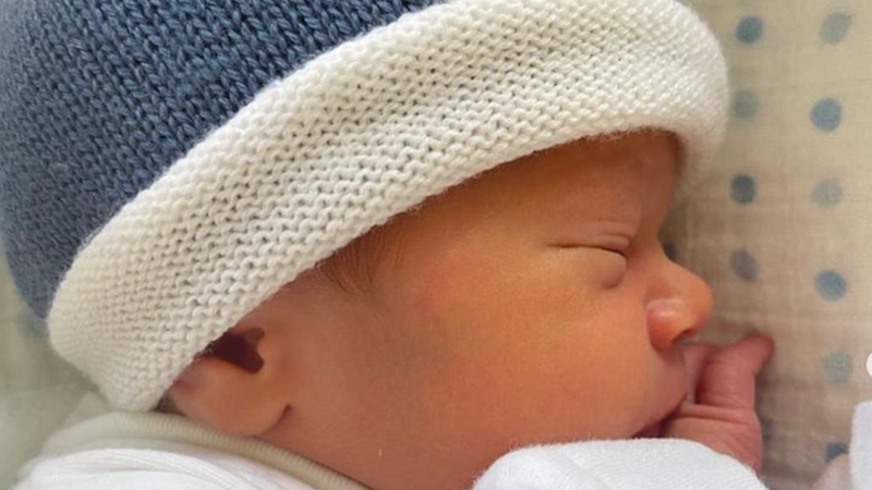 Royal baby: Princess Eugenie has second baby boy - BBC Newsround