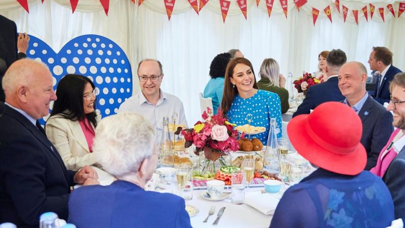 NHS 75th anniversary: How did people celebrate? - BBC Newsround