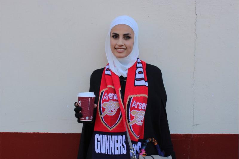 Photographing football's female fans - BBC News