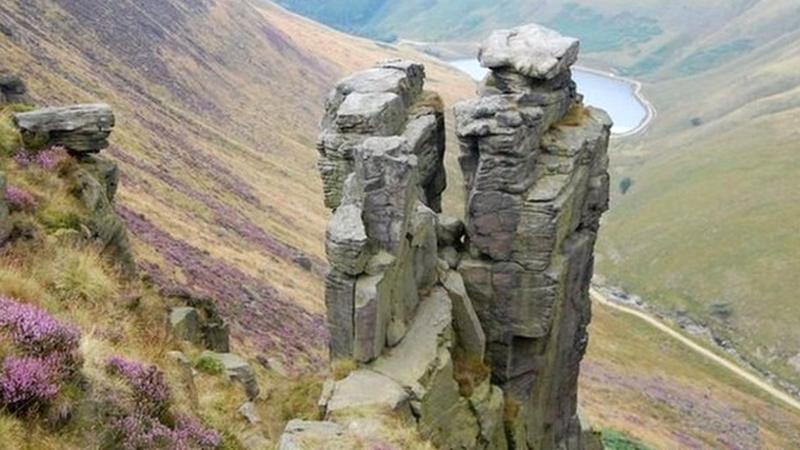 The Trinnacle: Hikers warned over dangerous selfies at beauty spot ...