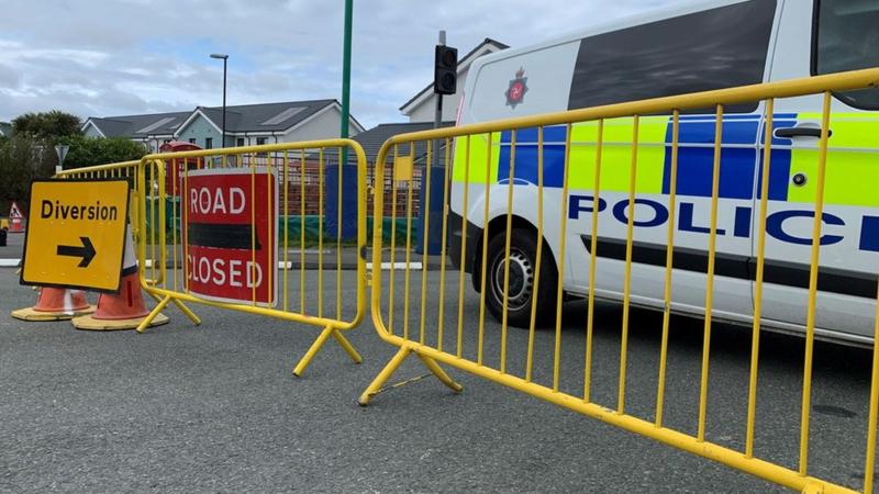 Inquests opened into Southern 100 crash deaths on Isle of Man - BBC News