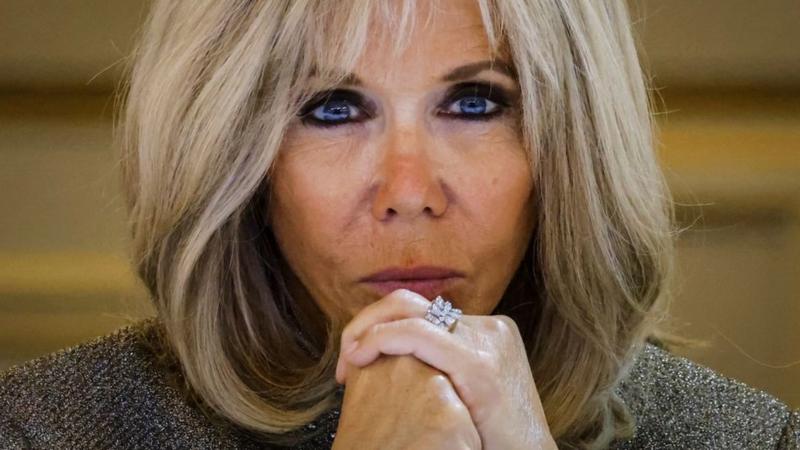 Brigitte Macron: Two women guilty of slander over gender claims - BBC News