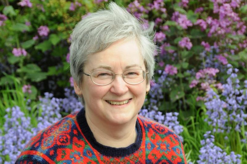 World's fastest knitter to attend Inverness festival - BBC News